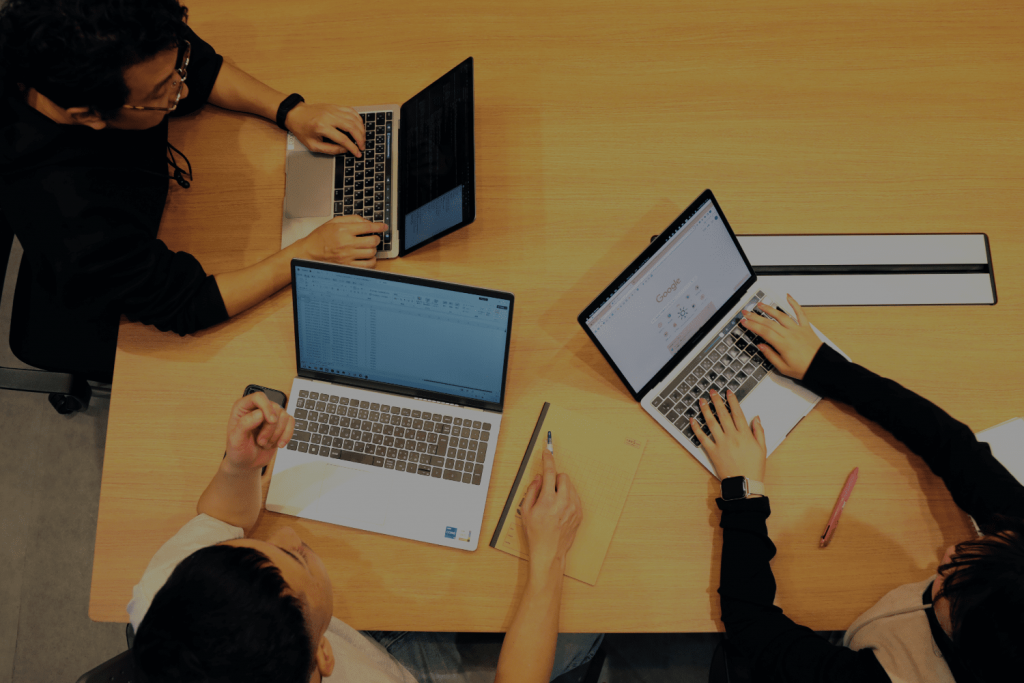 Works | 株式会社refactory（リファクトリー）